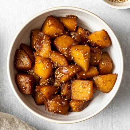 Gamja Jorim (Korean Braised Potatoes) - Bites of Beri